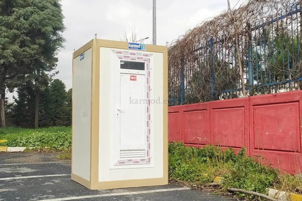 Off-Grid Cabins: Independent Power and Water Systems